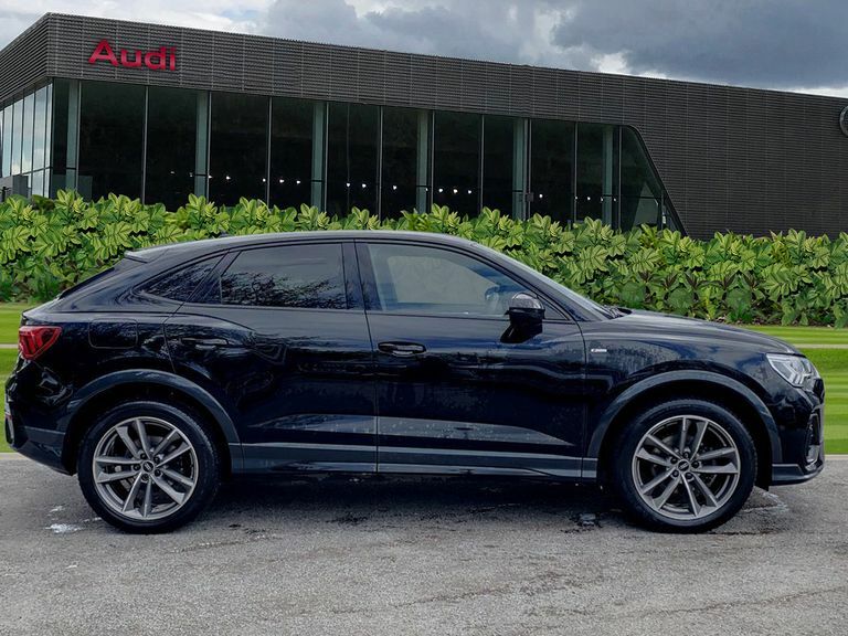 Used 2021 Audi Q3 YM21USL Black Edition 35 TFSI 150 PS S tronic on ...